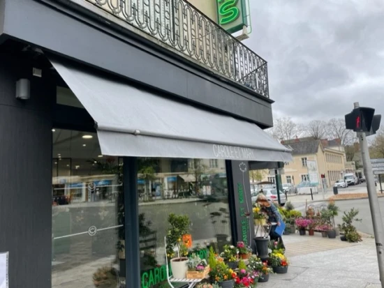 Les étapes d'un projet de store bannes pour votre commerce à Laval